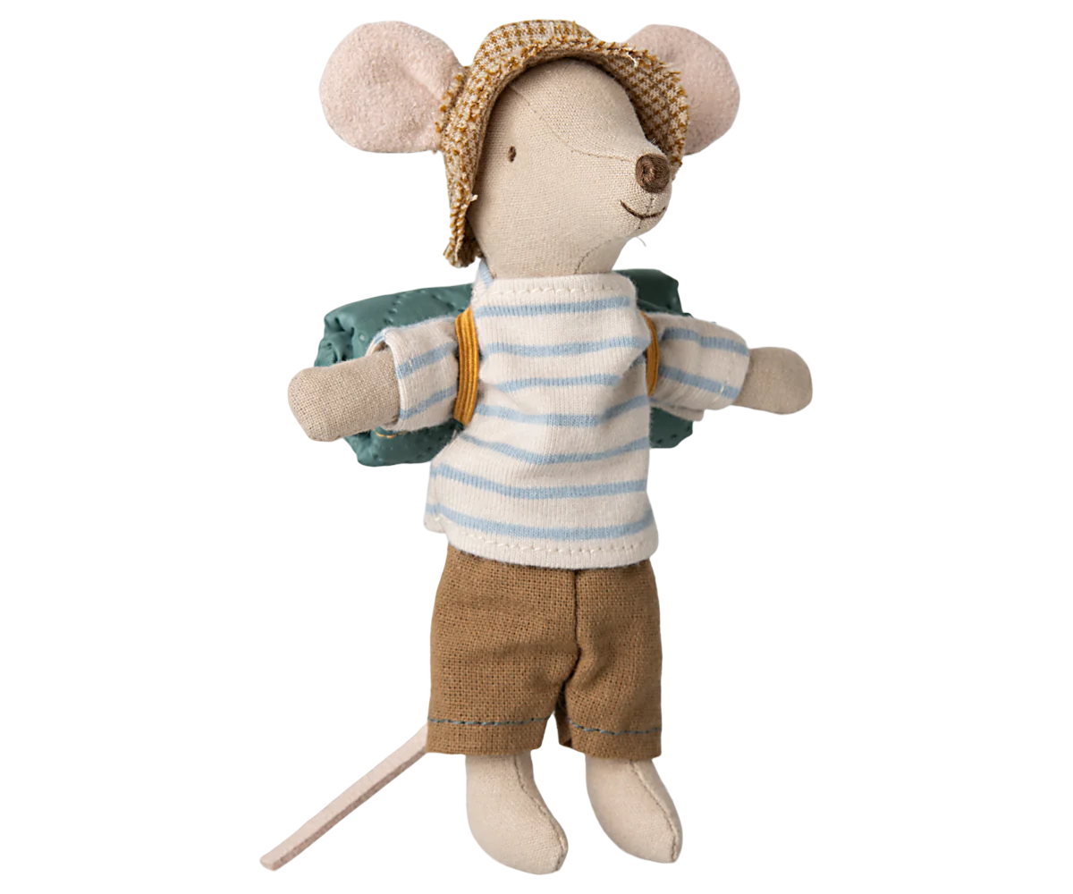 Maileg Big sister hiking mouse magnetic hands - Yoyo & Flo