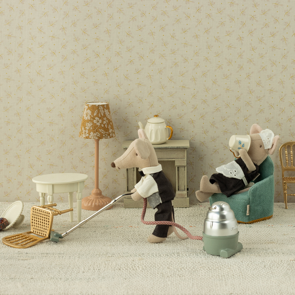 Maileg Living Room Furniture - Yoyo & Flo